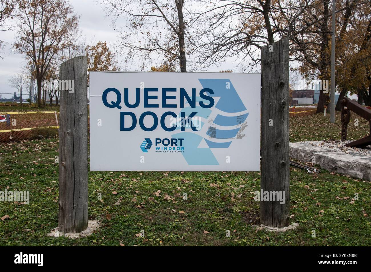 Welcome to the Queen's Dock park sign on Sandwich Street in Windsor ...