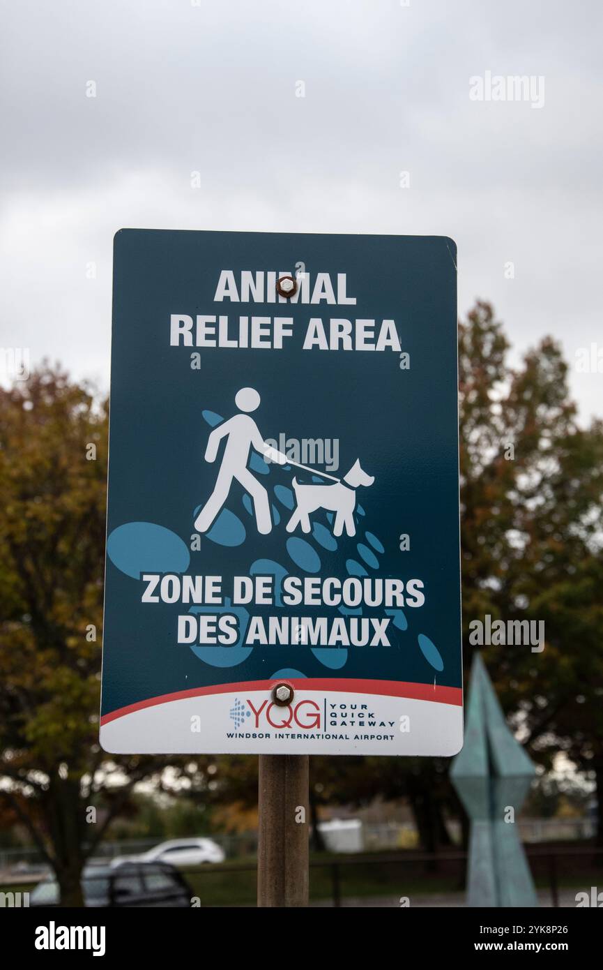 Animal dog sign terminal hi-res stock photography and images - Alamy