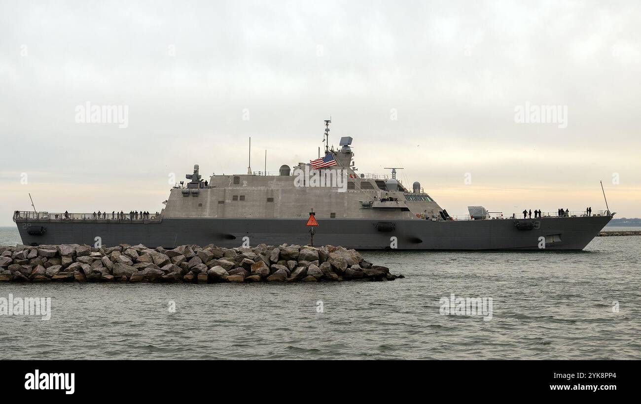 USS Beloit (LCS 29) arrives in Milwaukee for its commissioning ceremony ...