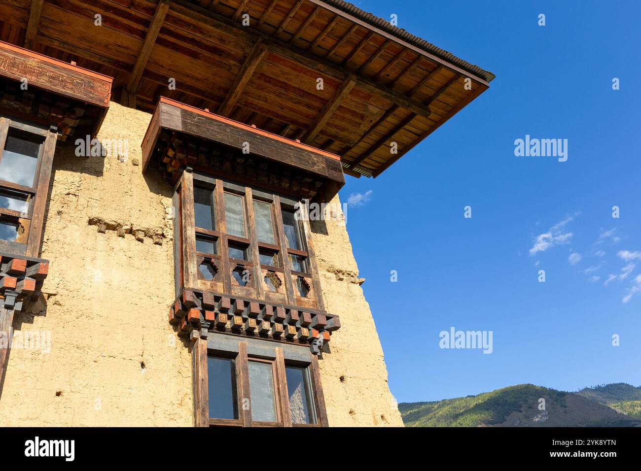 Bhutan building architecture hi-res stock photography and images - Alamy