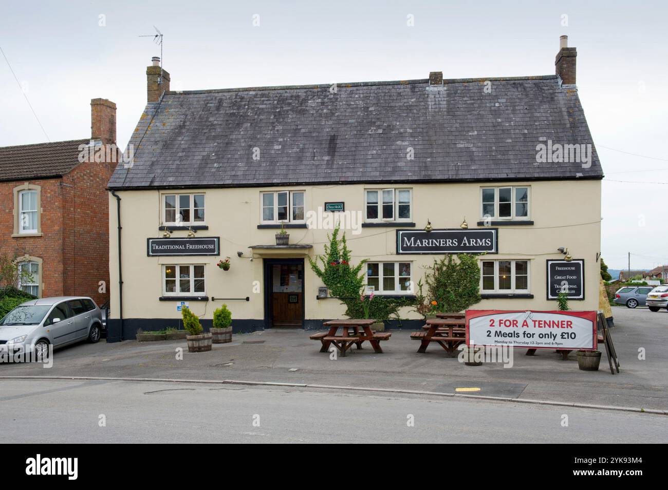 Mariners Arms, Berkeley, Gloucestershire, UK Stock Photo - Alamy