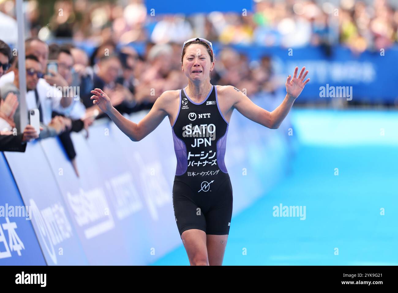 Odaiba, Tokyo, Japan. 17th Nov, 2024. Yuka Sato Triathlon : the 30th ...