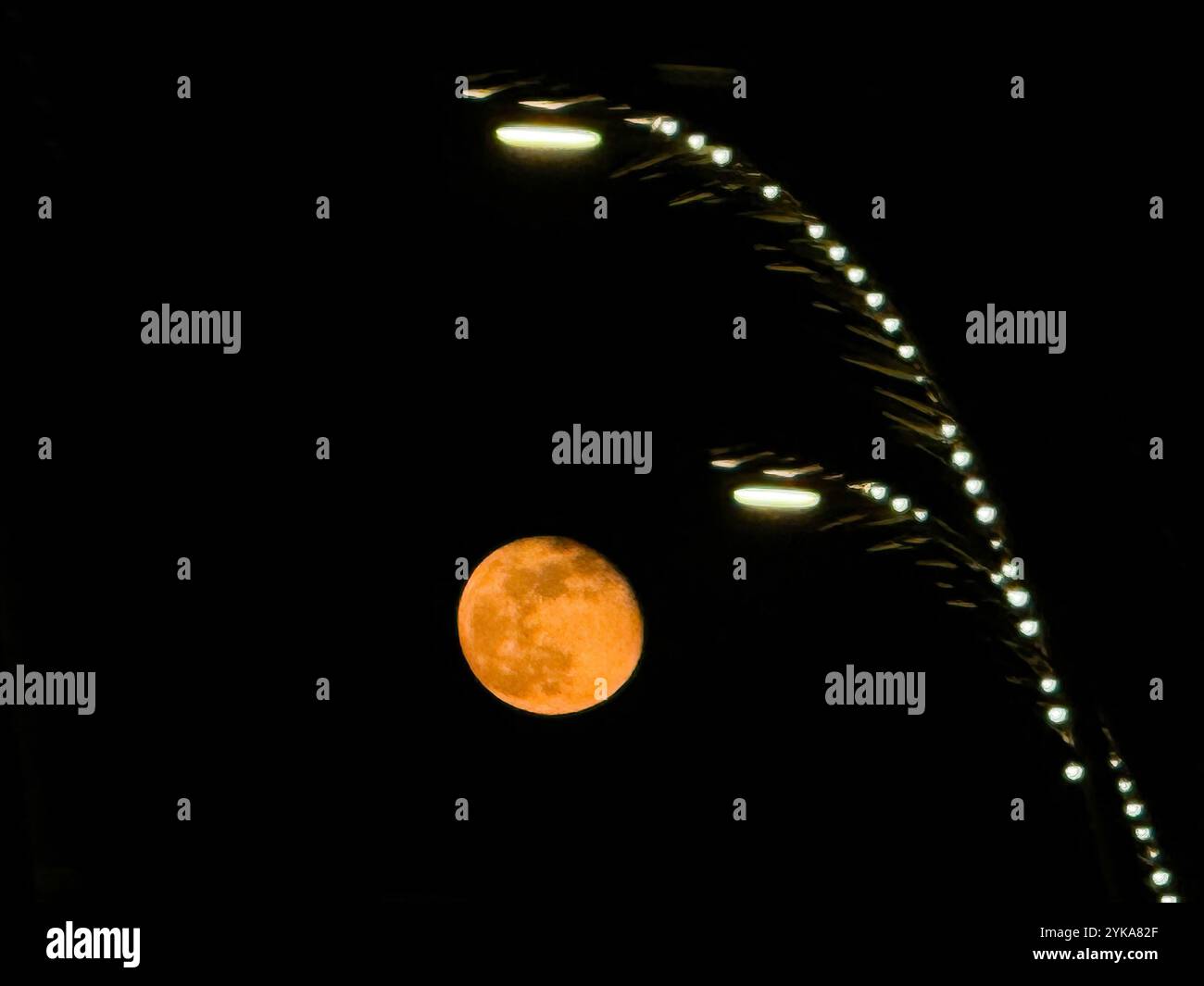 Super moon doha hi-res stock photography and images - Alamy