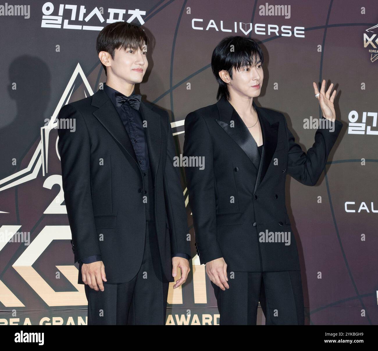 Incheon, South Korea. 16th Nov, 2024. South Korean K-Pop boys band TVXQ, attend a red carpet ...