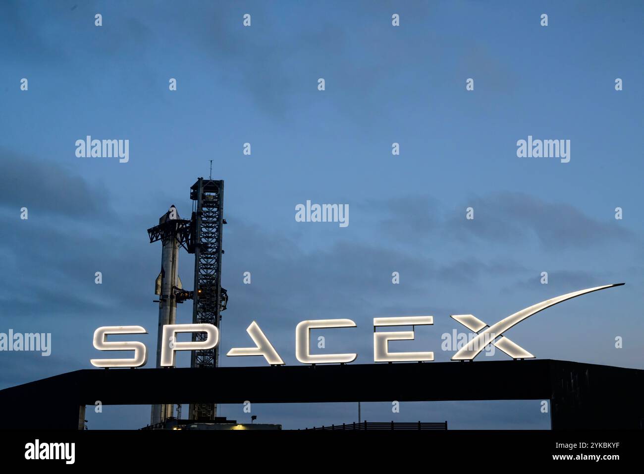 Brownsville, Texas, USA. 17th Nov, 2024. A SpaceX Starship rocket with ...