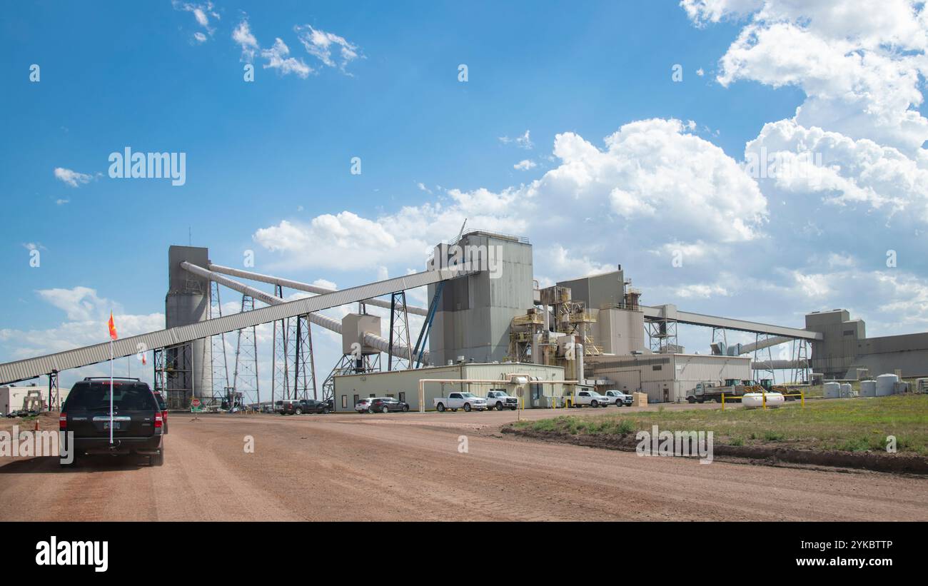 Open pit coal mine, in the Thunder Basin National Grassland, near ...