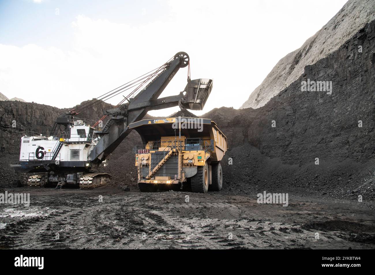 Open pit coal mine, in the Thunder Basin National Grassland, near ...