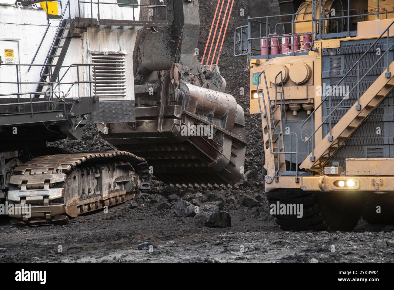 Open pit coal mine, in the Thunder Basin National Grassland, near ...