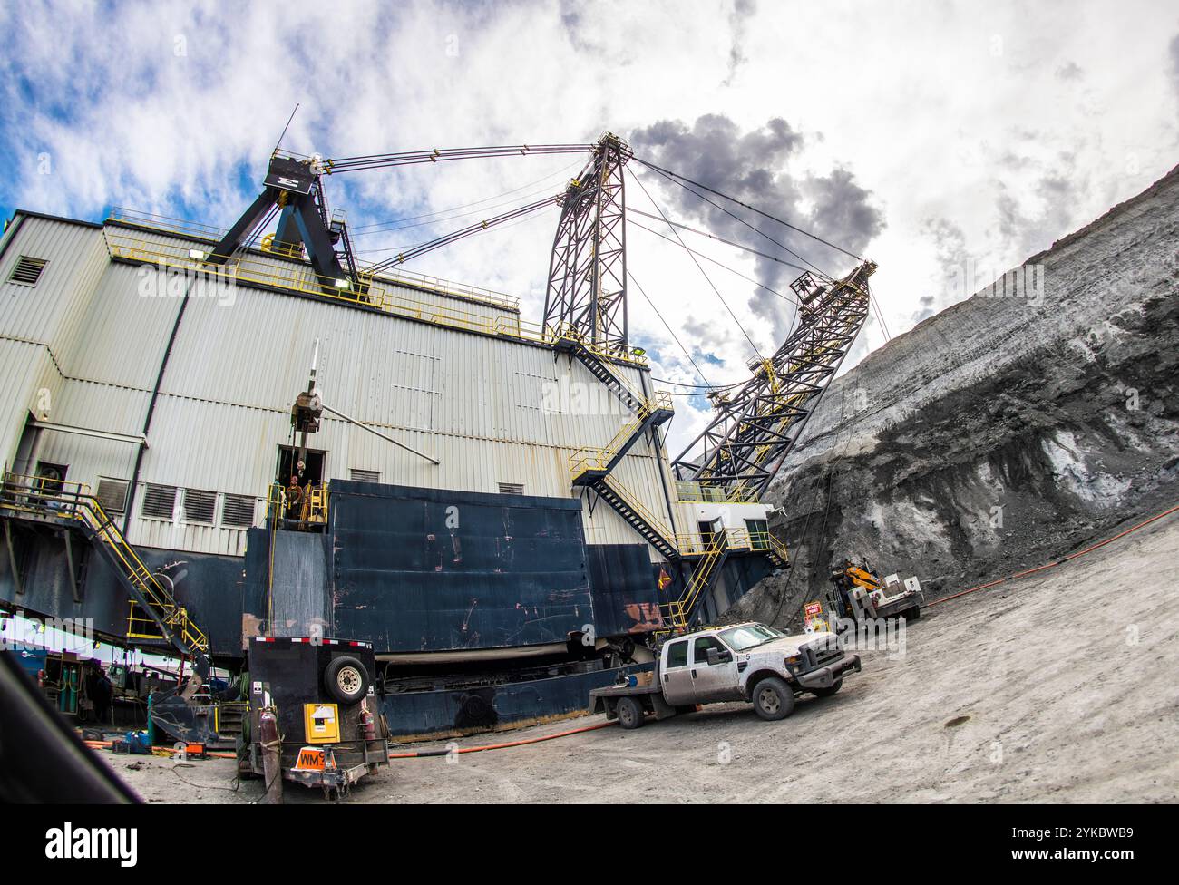 Open pit coal mine, in the Thunder Basin National Grassland, near ...