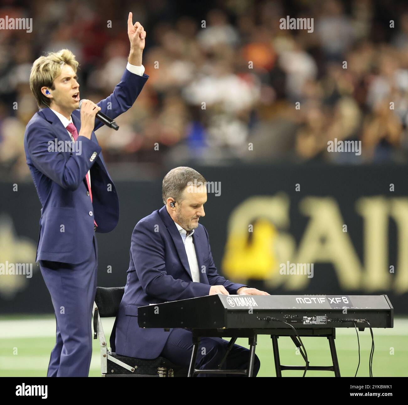 New Orleans, United States. 17th Nov, 2024. Jake Cowley sings the ...