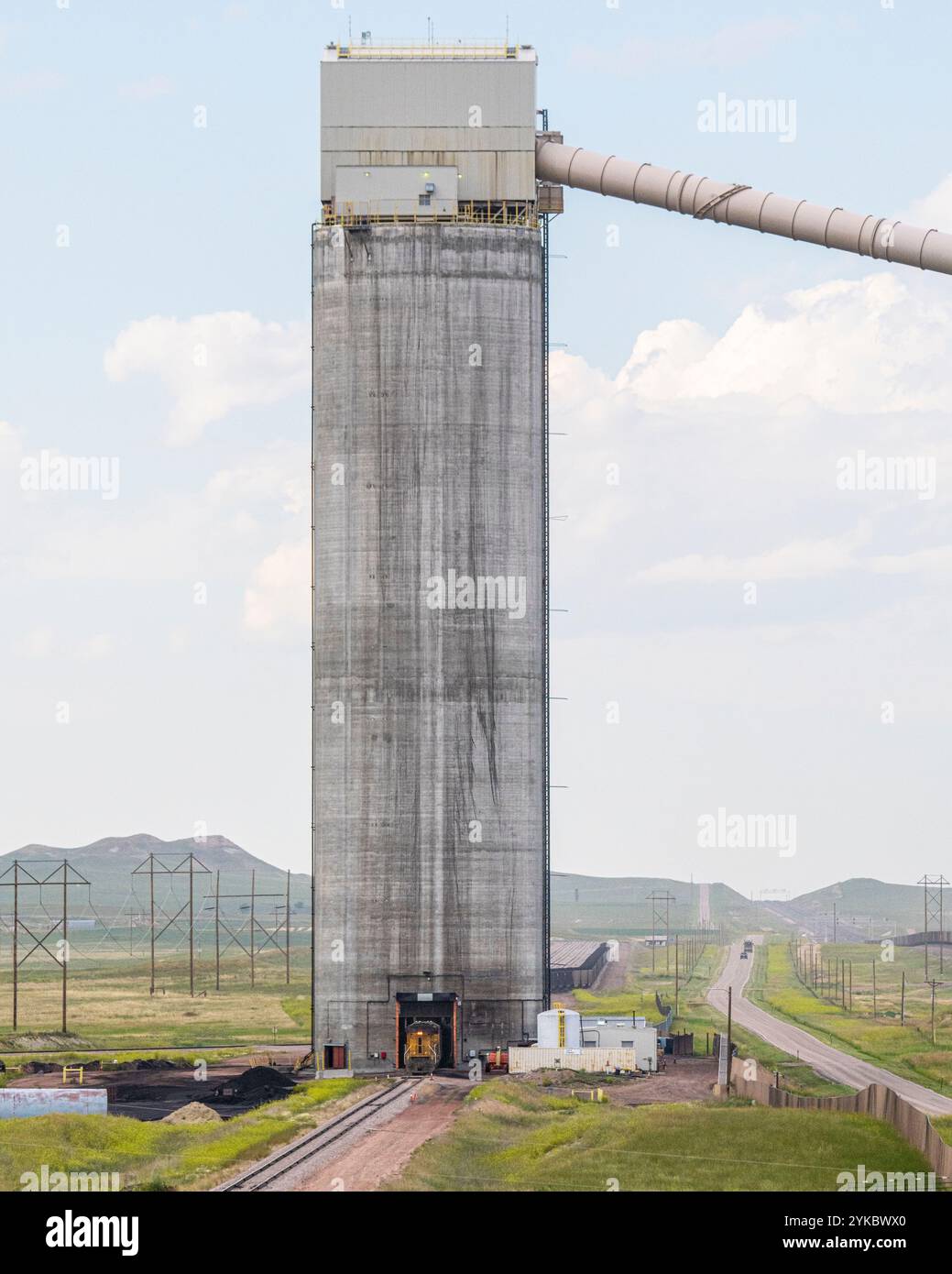 Open pit coal mine, in the Thunder Basin National Grassland, near ...