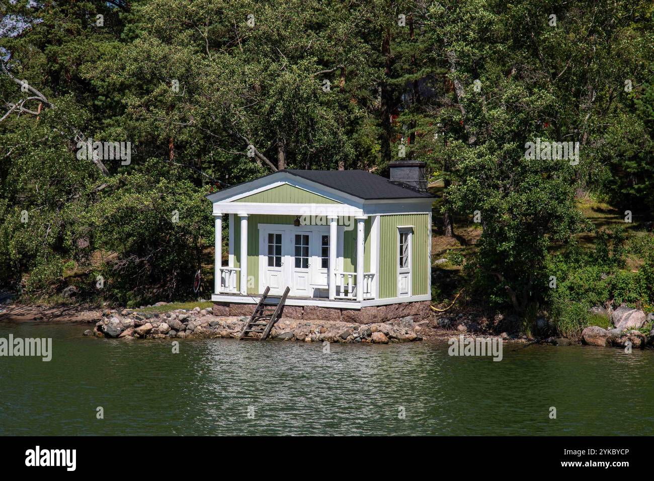 Bathing in 2024 hi-res stock photography and images - Alamy