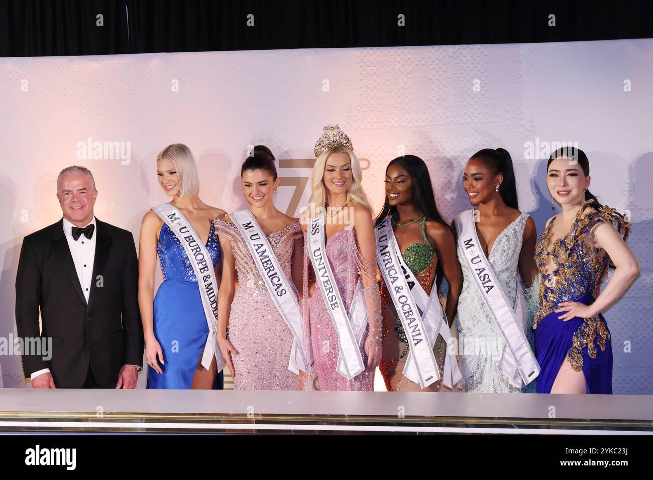 Miss un iverse show hi-res stock photography and images - Alamy
