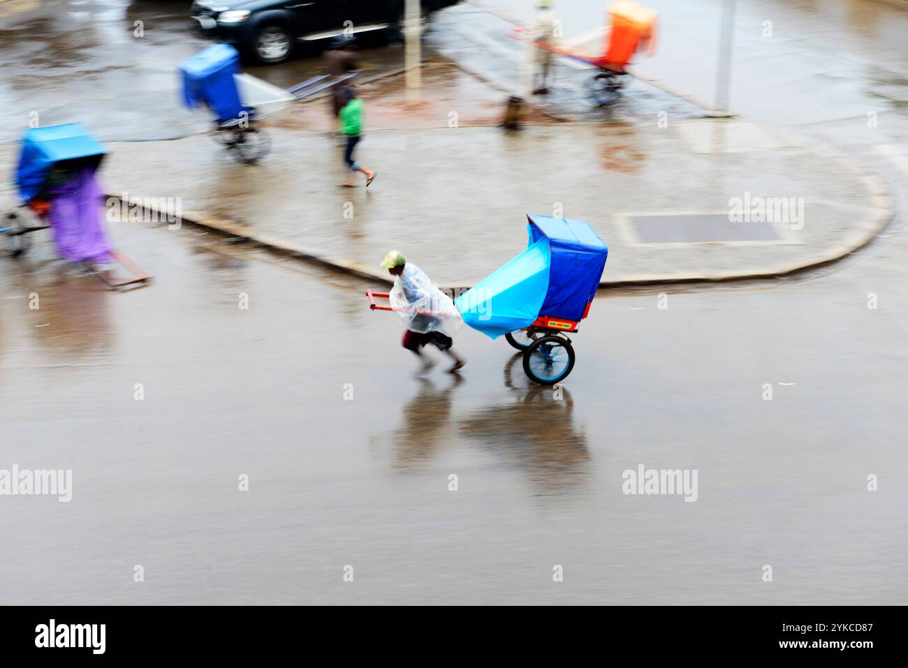 A pousse pousse in the streets of Antsirabe, Madagascar Stock Photo - Alamy
