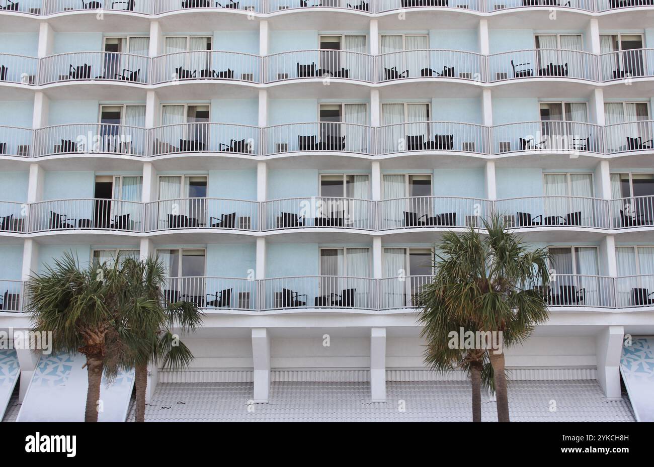 Modern beachfront apartment building hi-res stock photography and ...