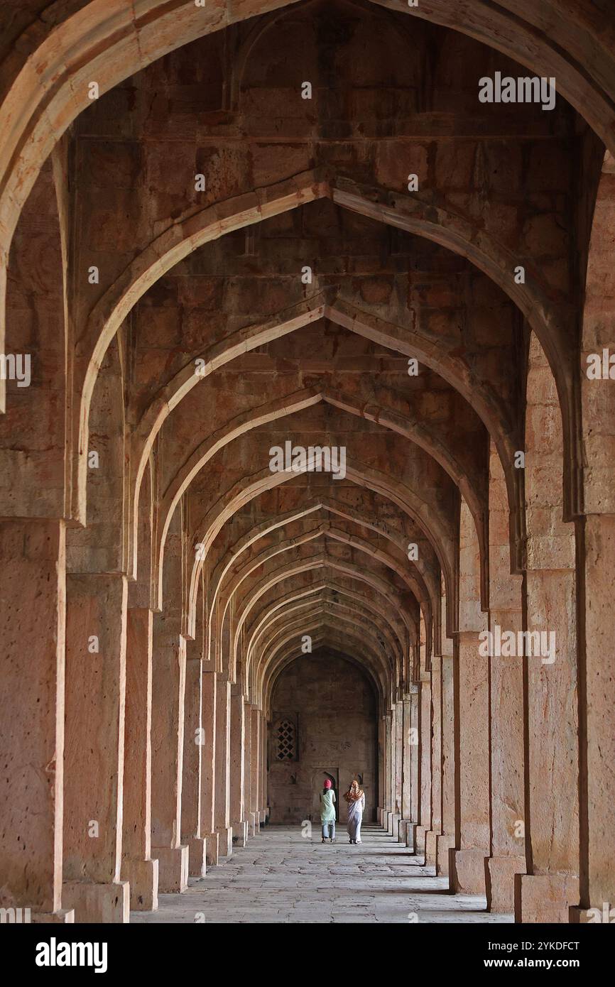 Corridor and archways in the Jami Masjid in Mandu, Madhya Pradesh ...