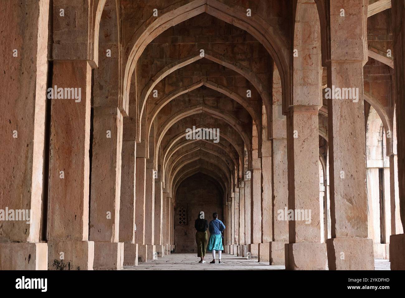 Corridor and archways in the Jami Masjid in Mandu, Madhya Pradesh ...