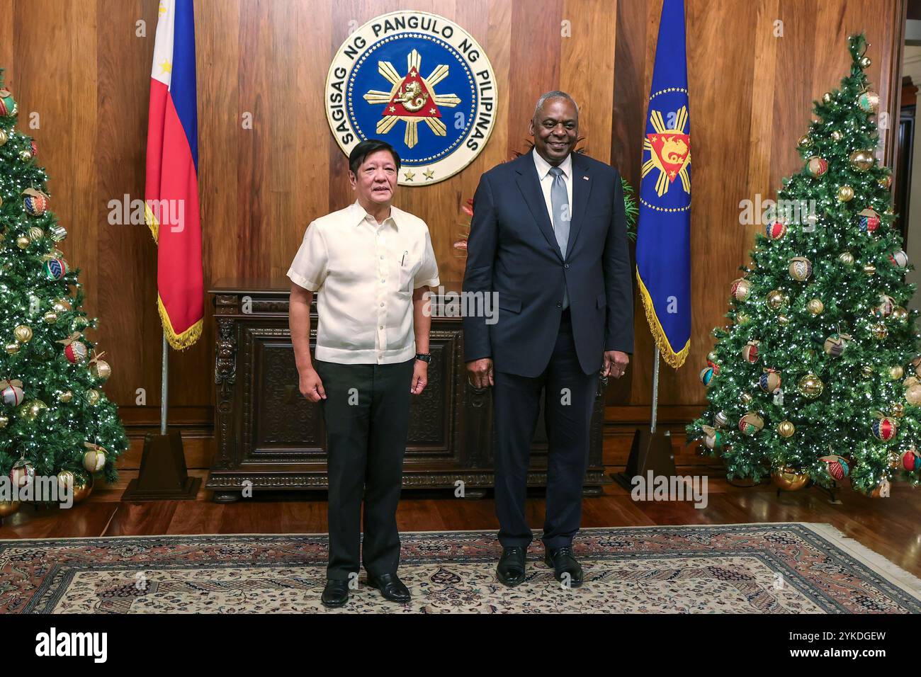 U.S. Defense Secretary Lloyd Austin, right, and Philippine President ...