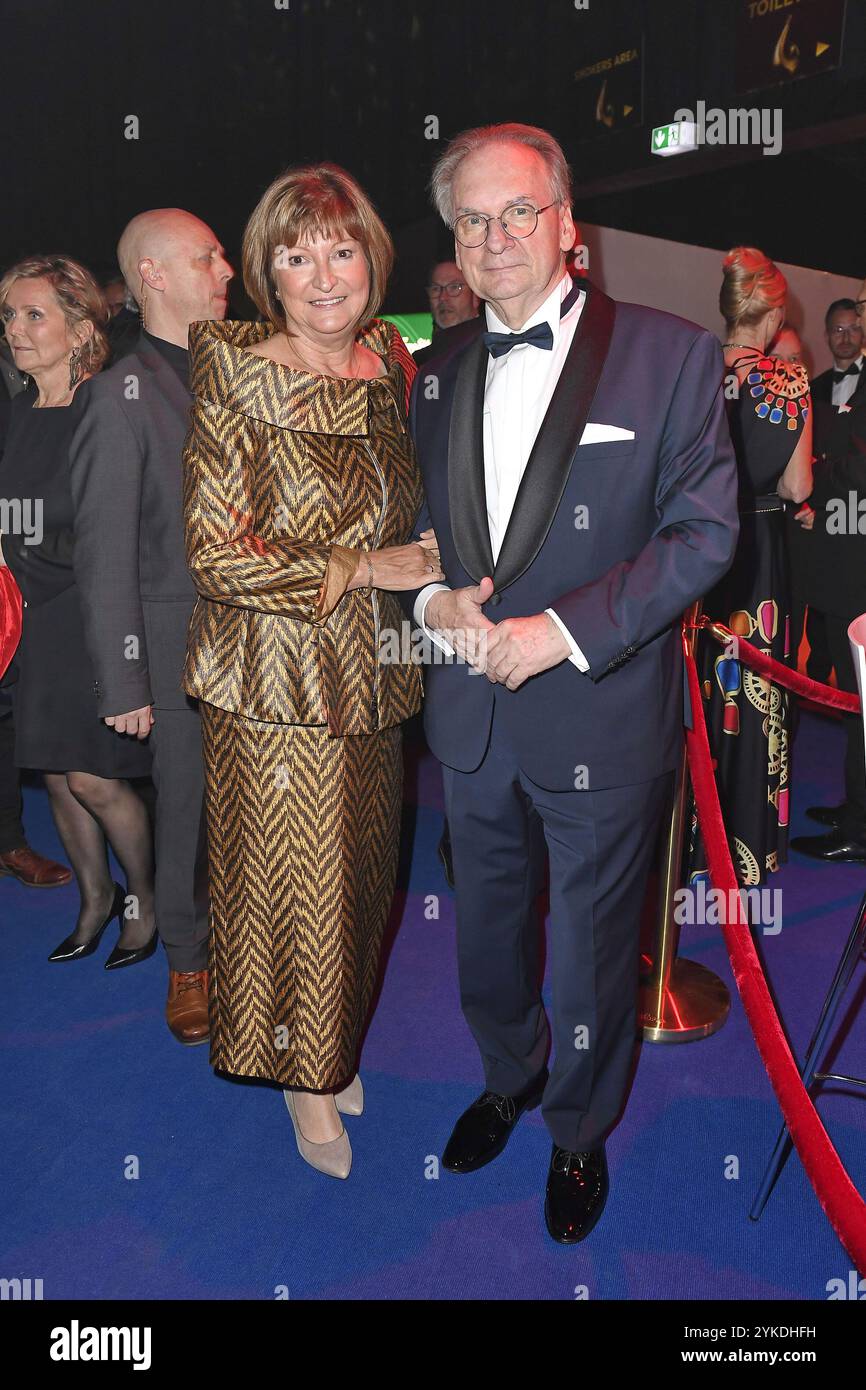 Reiner Haseloff und Ehefrau Gabriele Haseloff bei der Verleihung "Die ...