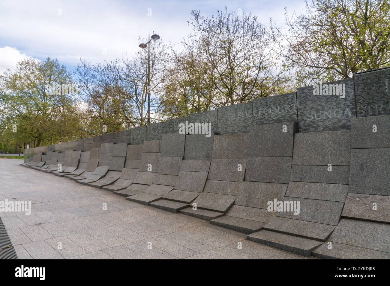 The Australian Memorial, curved wall of grey-green Australian granite ...