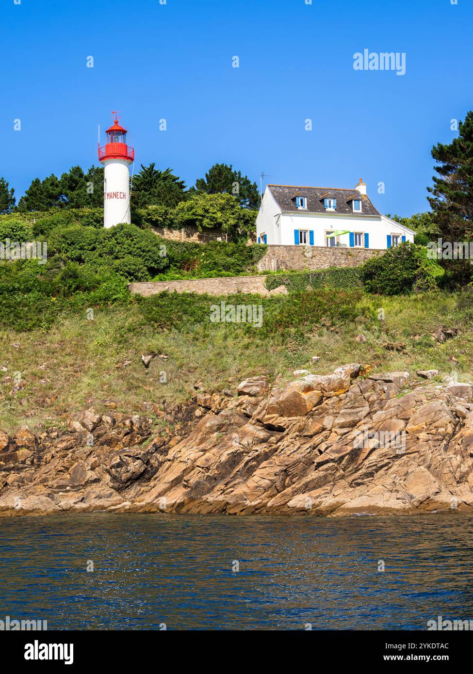 The Phare du Port Manech is a lighthouse located in Port-Manech, a ...