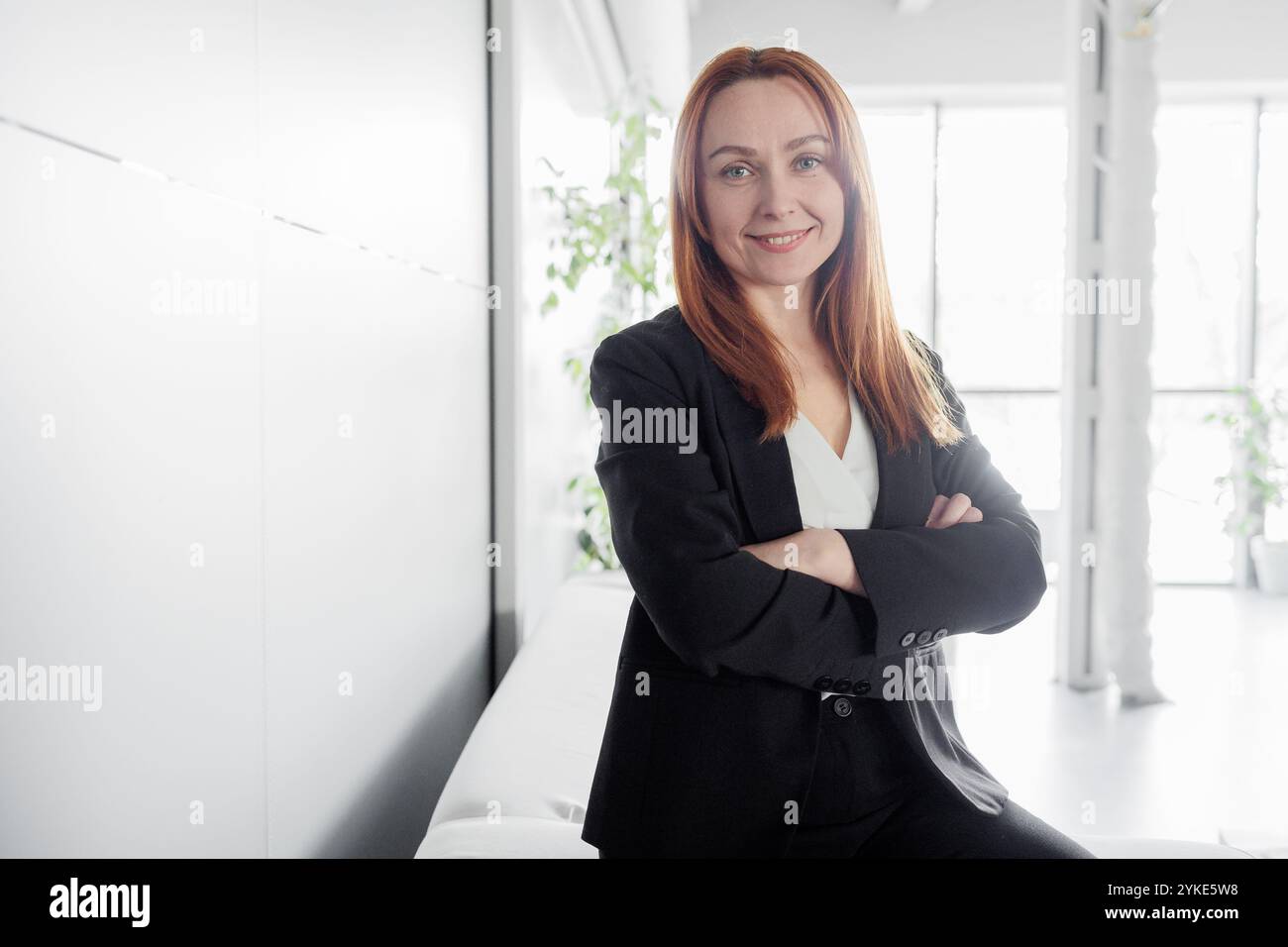 Professional setting caucasian adult woman hi-res stock photography and ...