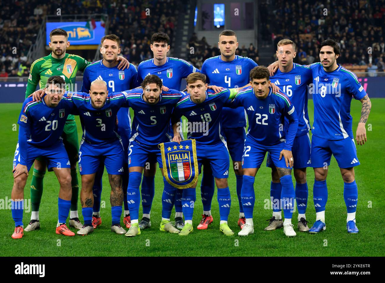 Italian players pose for a team photo during the UEFA Nations League ...
