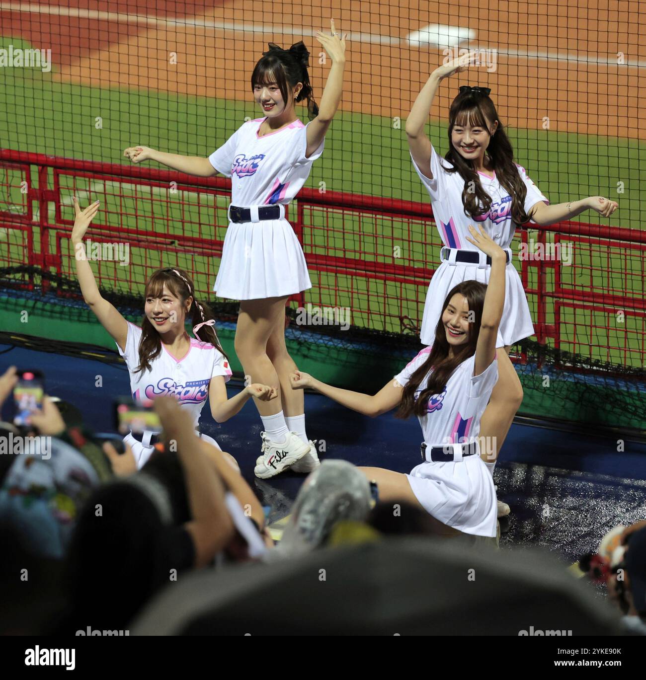 The Taiwanese professional baseball team's cheer dancers perform with ...