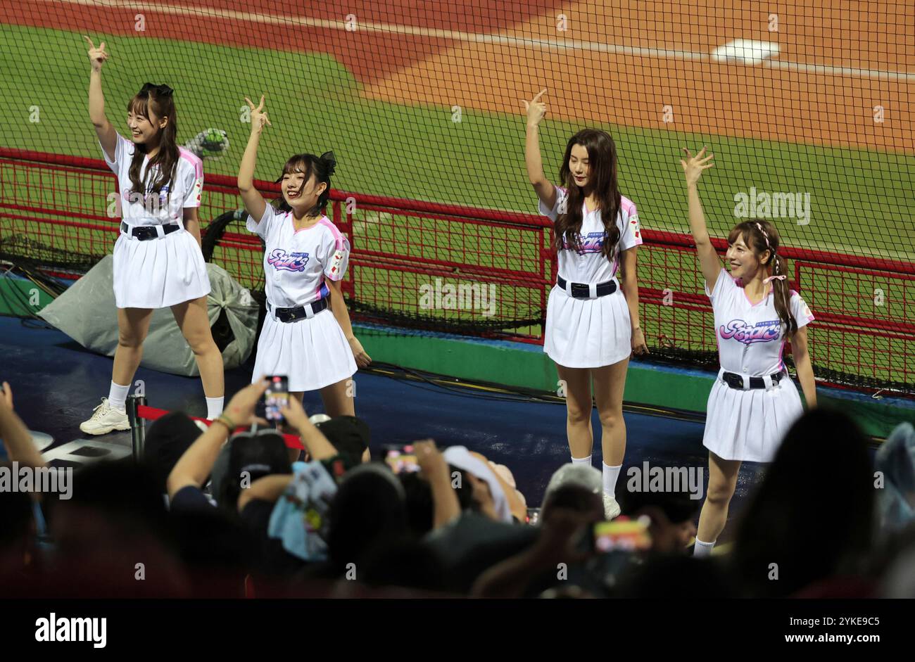 The Taiwanese professional baseball team's cheer dancers perform with ...