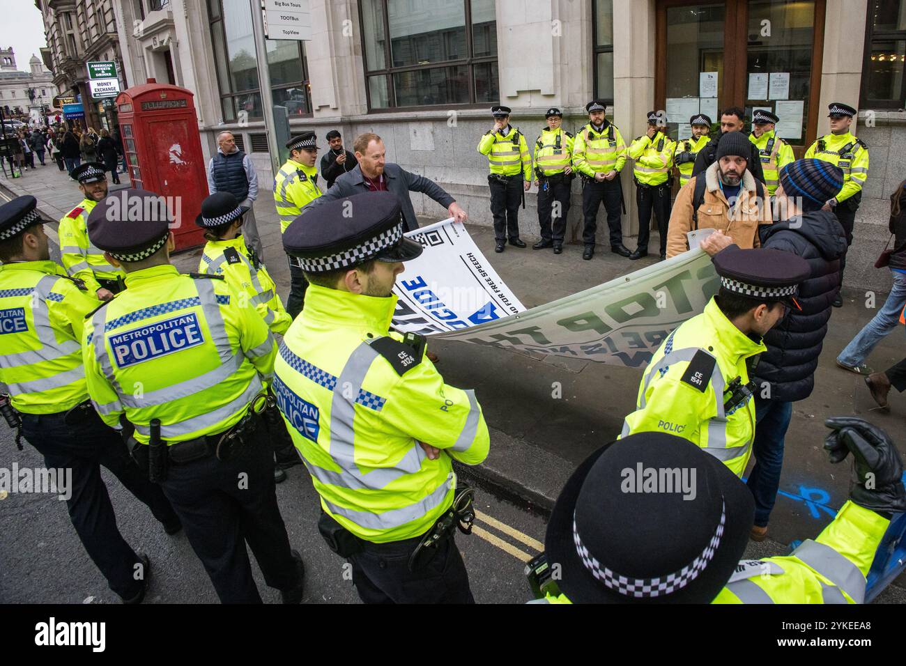 Mark birbeck hi-res stock photography and images - Alamy