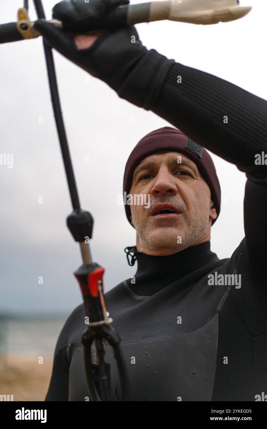 Middle aged man surfer hi-res stock photography and images - Alamy
