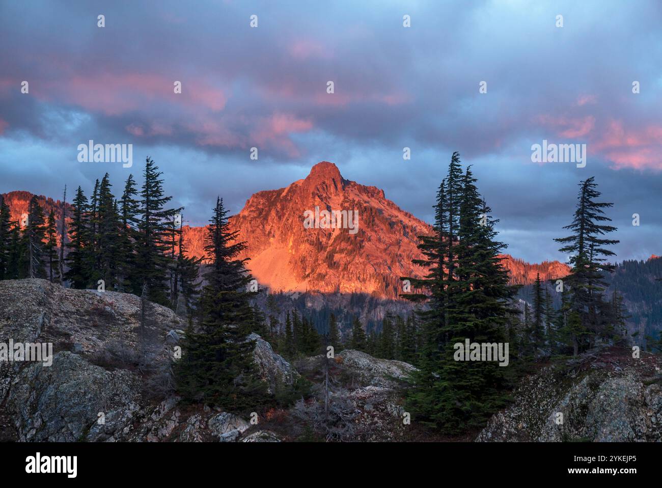 Pink alpenglow hi-res stock photography and images - Alamy