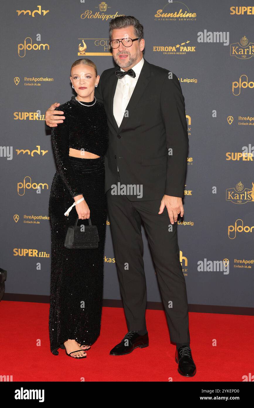 Verleihung der Goldenen Henne 2024 Andre Stade mit Freundin Jessica Bao ...