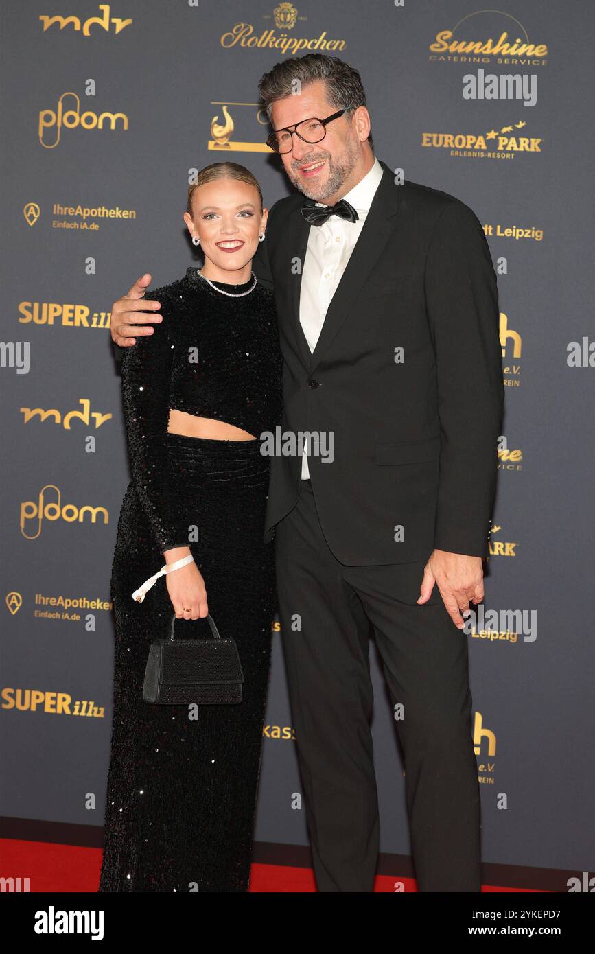 Verleihung der Goldenen Henne 2024 Andre Stade mit Freundin Jessica Bao ...