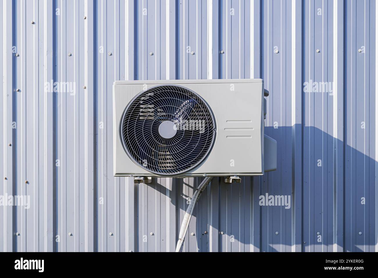 Inverter cooling units on hi-res stock photography and images - Alamy