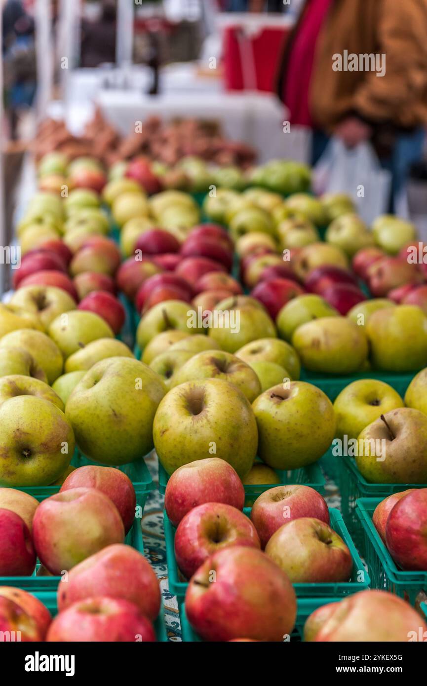 Market bounty hi-res stock photography and images - Alamy