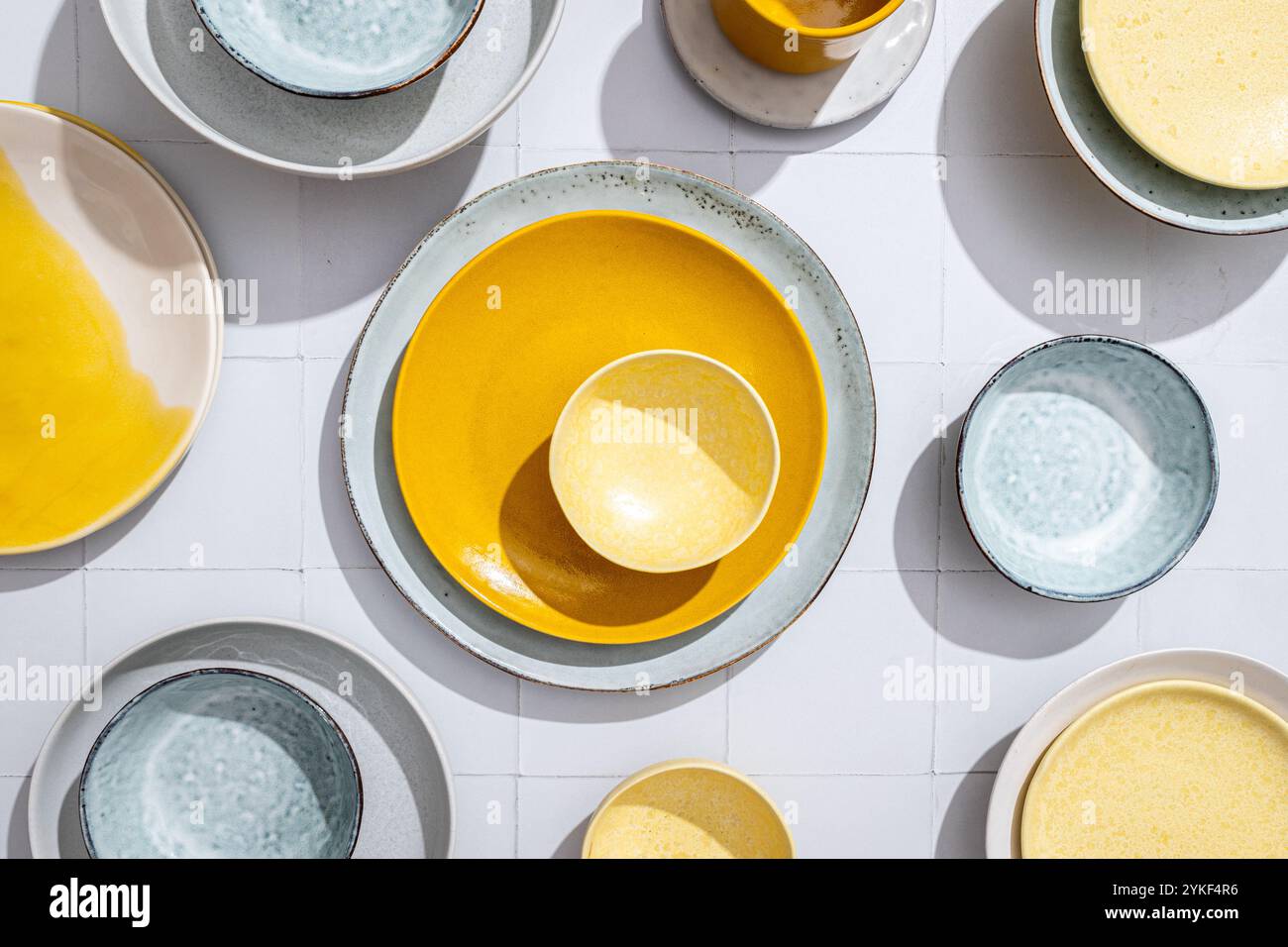 Plates subtle colors hi-res stock photography and images - Alamy
