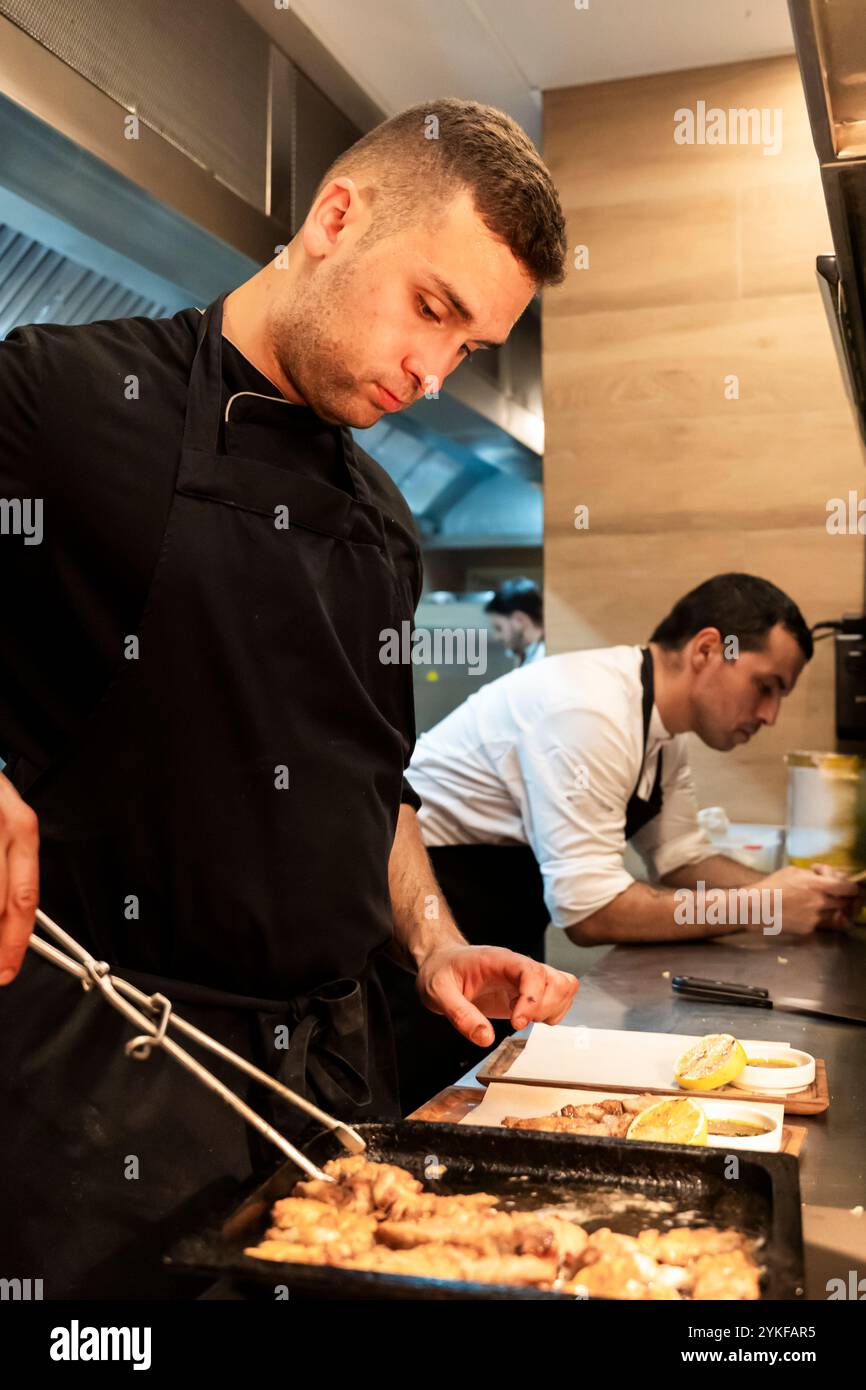 Hig end restaurant hi-res stock photography and images - Alamy