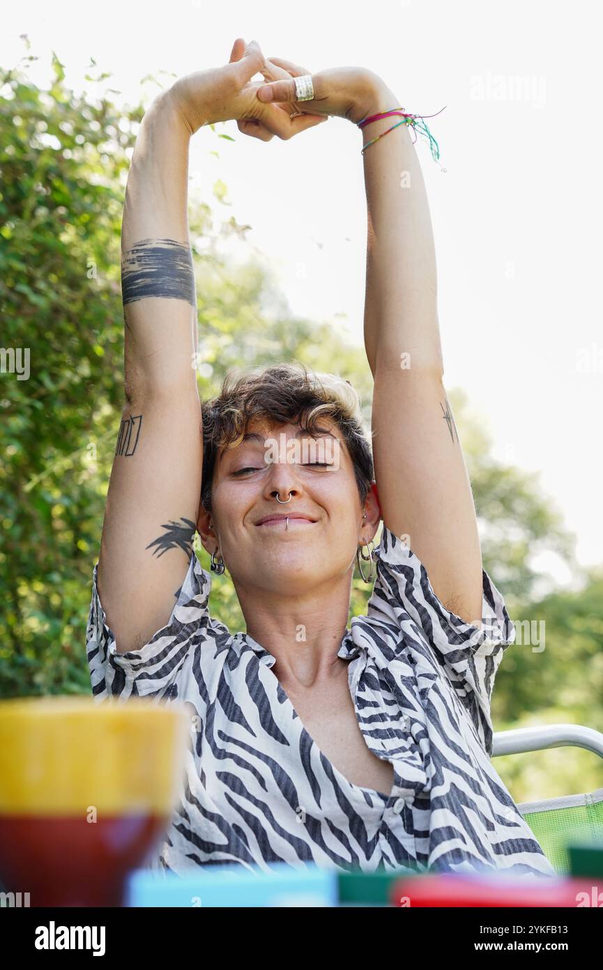 Non binary body positivity hi-res stock photography and images - Alamy