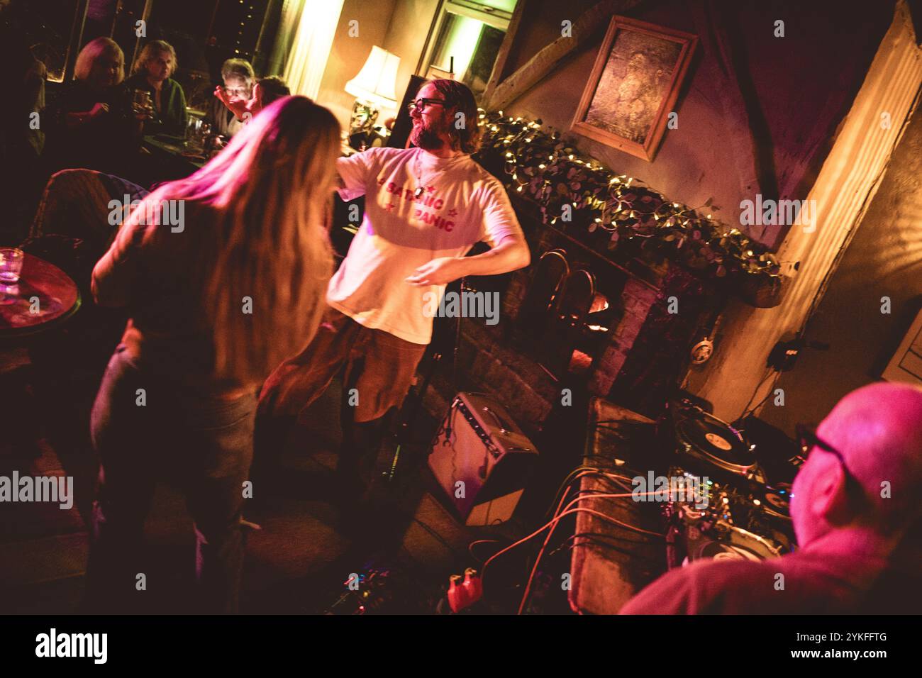 Tree music marple hi-res stock photography and images - Alamy