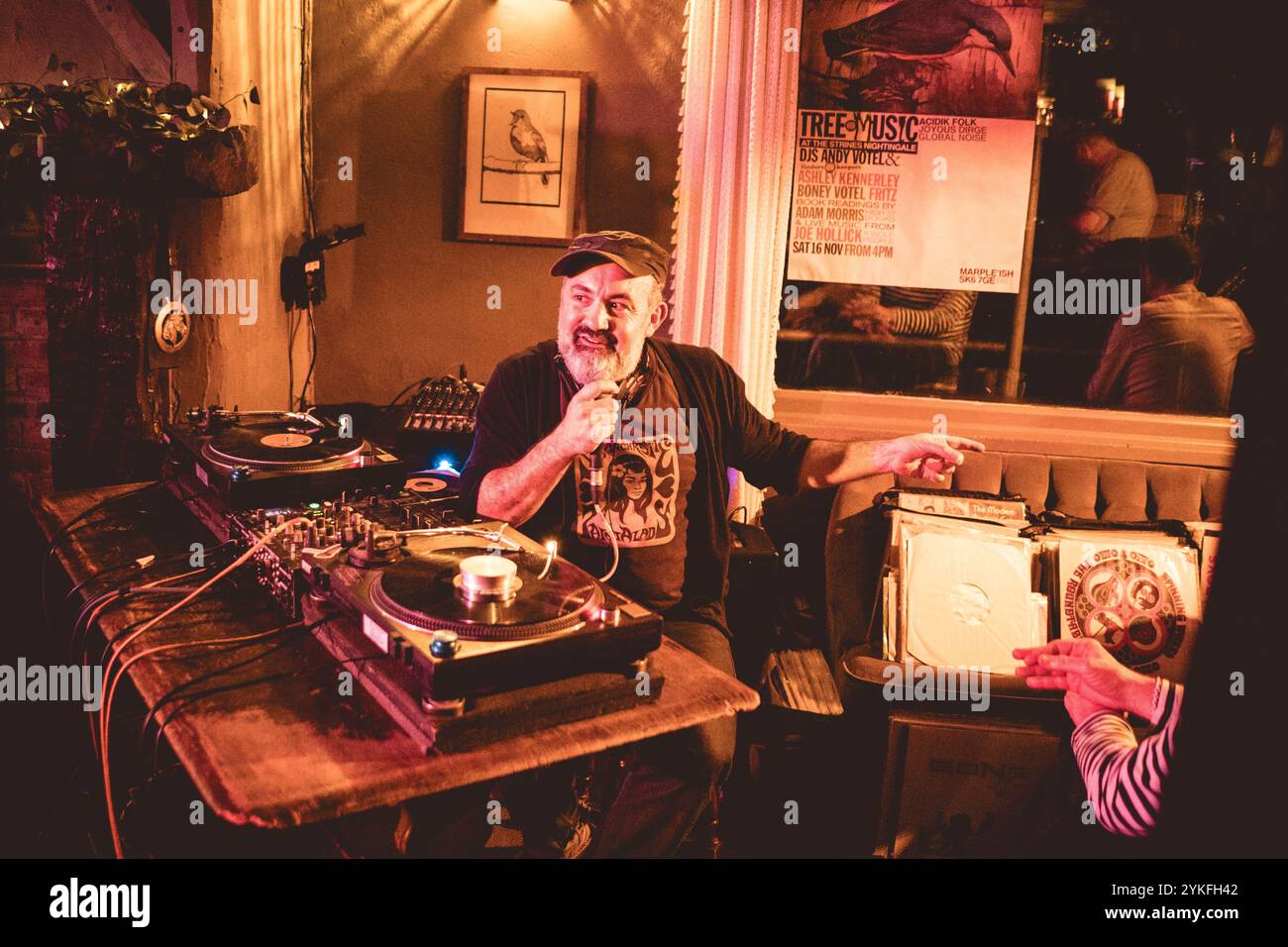 The nightingale pub hi-res stock photography and images - Alamy