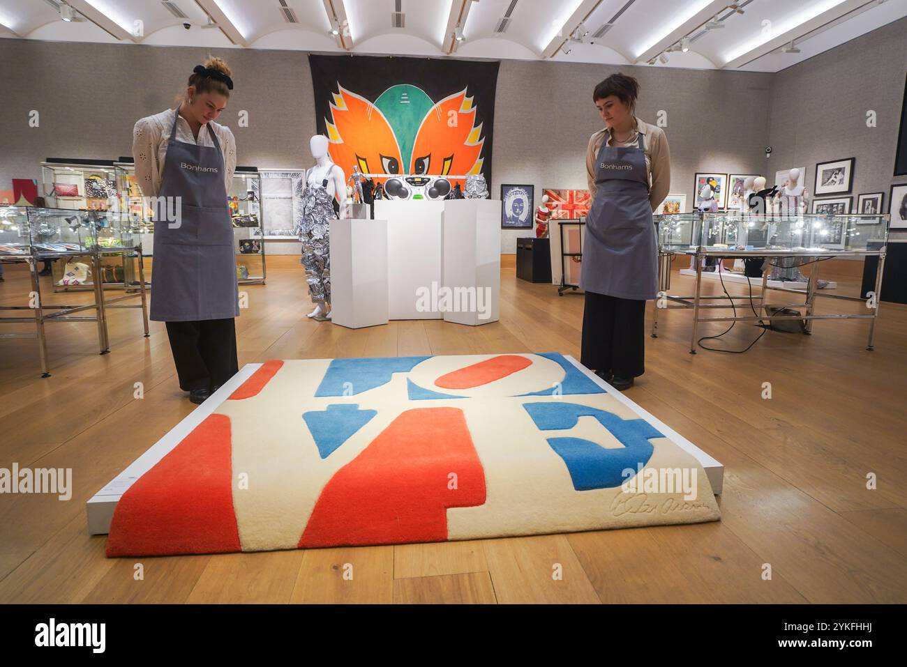 1995 london fashion hi-res stock photography and images - Alamy