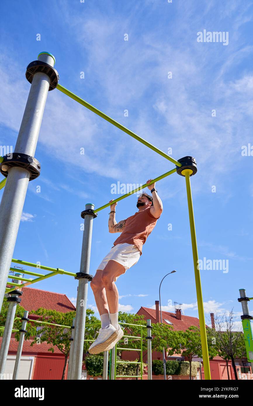 Setting ups hi-res stock photography and images - Alamy