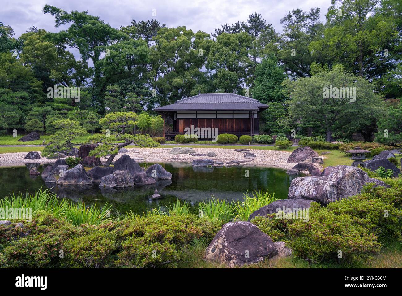 Scenery of the Gardens at the Kyoto Imperial Palace, a popular travel ...