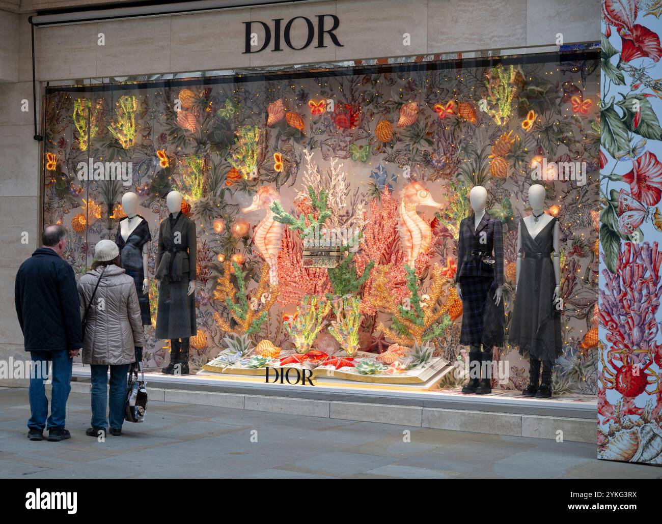 Mayfair, London, UK. 18th Nov, 2024. Christmas decorations and window ...