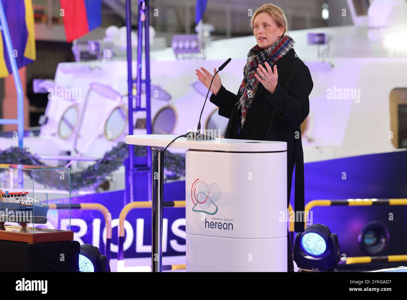 18 November 2024, Schleswig-Holstein, Lauenburg: Schleswig-Holstein's ...