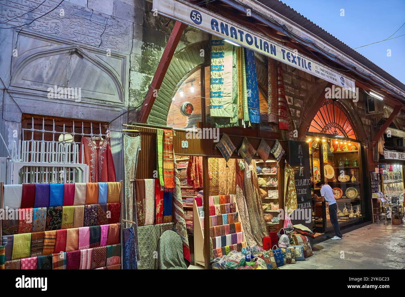 Arasta Bazaar near the Blue Mosque in Istanbul, Turkiye Stock Photo - Alamy