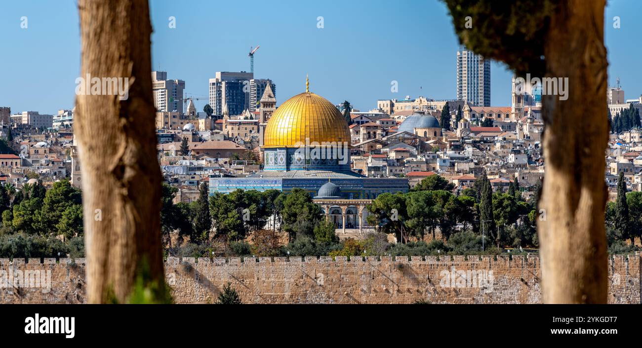 Al Aqsa Mosque and Temple Mount viewed from the Mount of Olives Stock ...