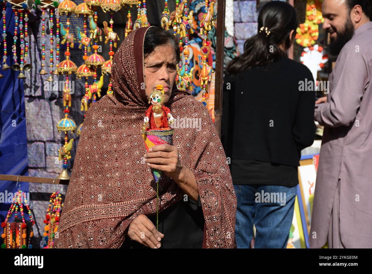 Islamabad, Pakistan. 17th Nov, 2024. Beautiful hand-made dolls ...