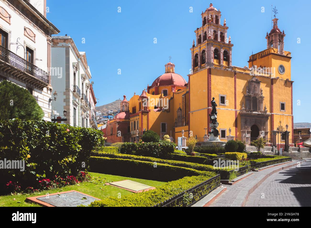 The vibrant baroque architecture of the Basílica Colegiata de Nuestra ...